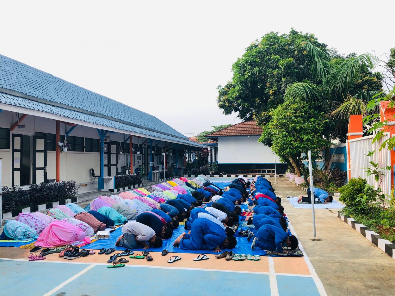Menumbuhkan Pendidikan Karakter Melalui Sholat Dhuha Disekolah – SD ...